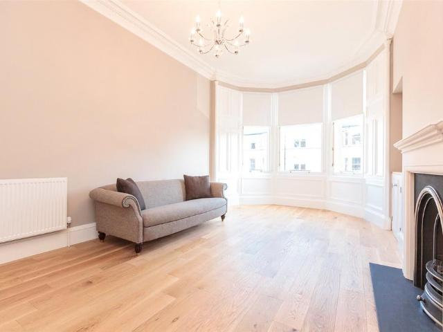 Spottiswoode Street, Edinburgh, EH9 3 bed flat to rent £2,385 pcm £550 pw