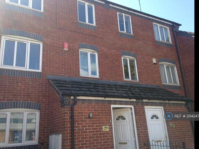 Spon End, Coventry, CV1 4 bed terraced house to rent £1,460 pcm £337 pw