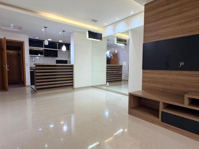 Sports Club com 3 quartos, 1º andar, nascente e 1 vaga de garagem