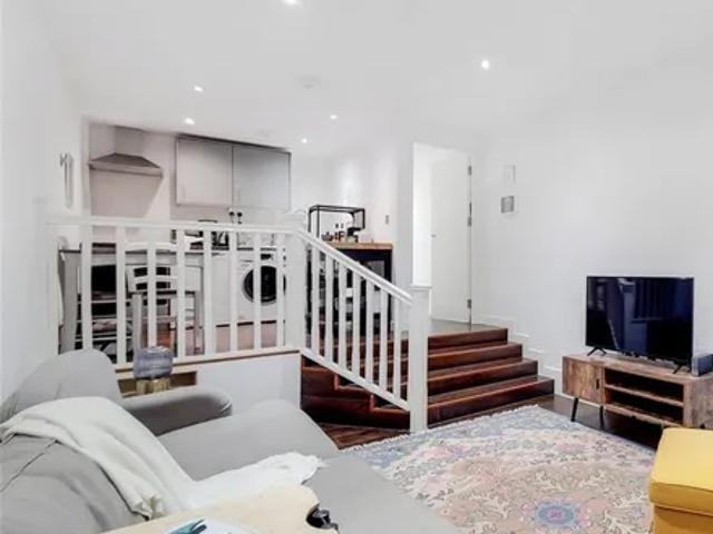 Sports Direct, 427 429 North End Road, London, SW6 1NP, United Kingdom | 1 bed apartment for rent #138513895 | Rentberry