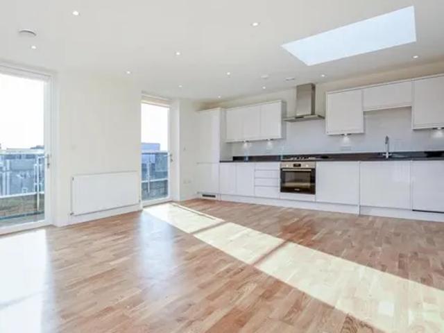 Sports Direct, 93 95 Rye Lane, London, SE15 5EX, United Kingdom | 1 bed apartment for rent #138511463 | Rentberry