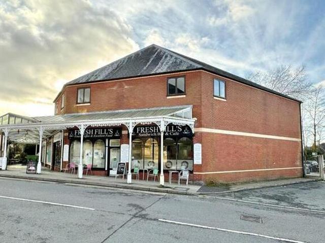 Spa Centre, Station Crescent, Restaurant For Sale
