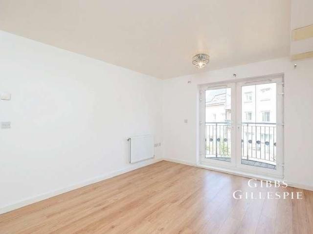 Spa House, Varcoe Gardens, Hayes, UB3