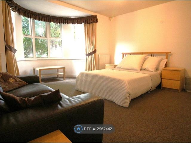 Spa Mews, Gloucester GL1, Room to rent, £635 pcm | PrimeLocation