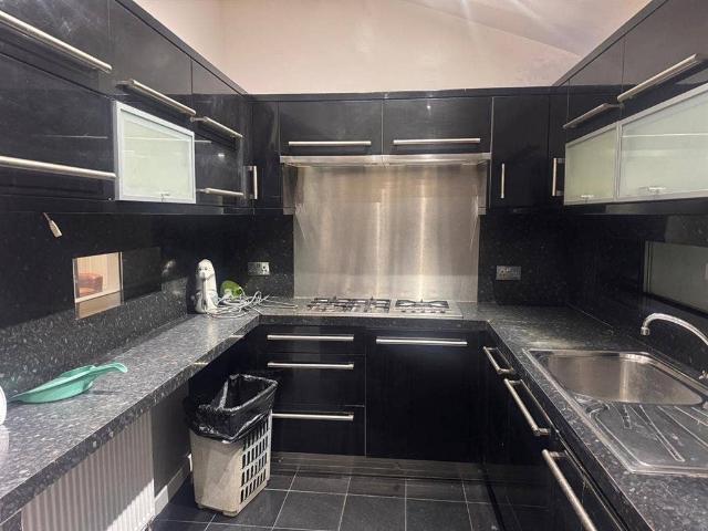 Space Available In a beautiful Hous