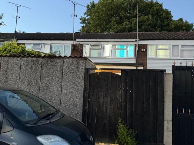 Spackmans Way, Slough SL1, 1 bed flat to rent, £995 pcm | PrimeLocation
