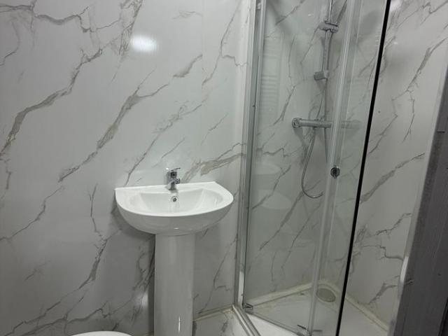 Spackmans Way, Slough SL1, 1 bed flat to rent, £995 pcm | PrimeLocation