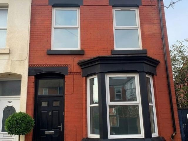 Spacious 4 Bed End Terrace in Popular L6 Location