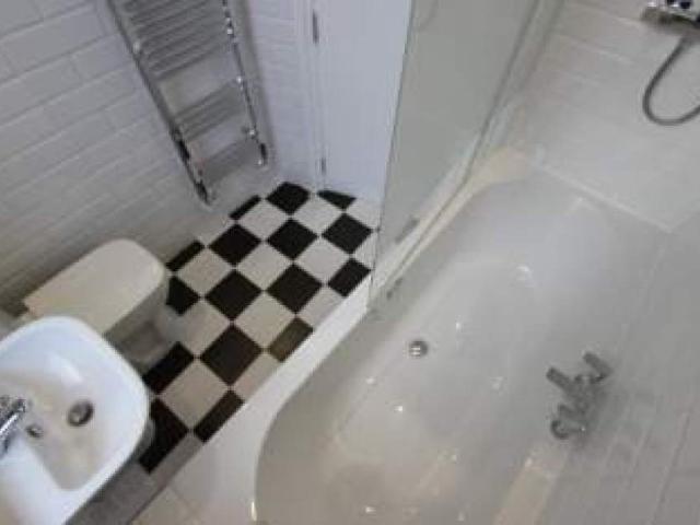 Spacious 4 Bed house MUSWELL HILL BOUNDS GREEN WOOD GREEN N22. Available Today