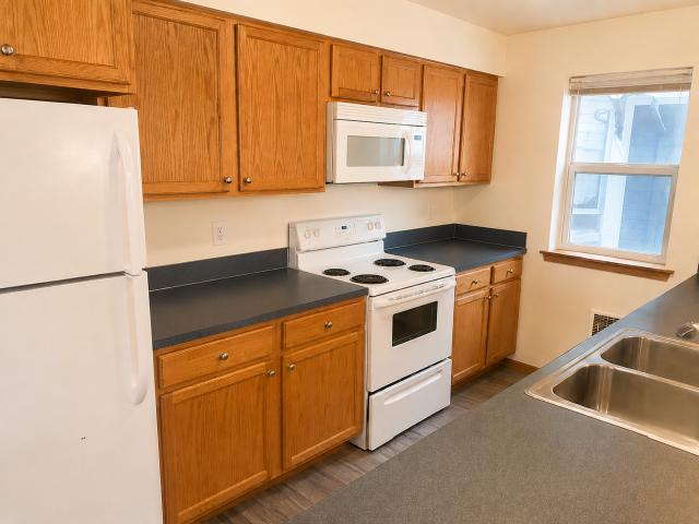 Spacious 4 Bedroom Apartments in the Heart of Student Row