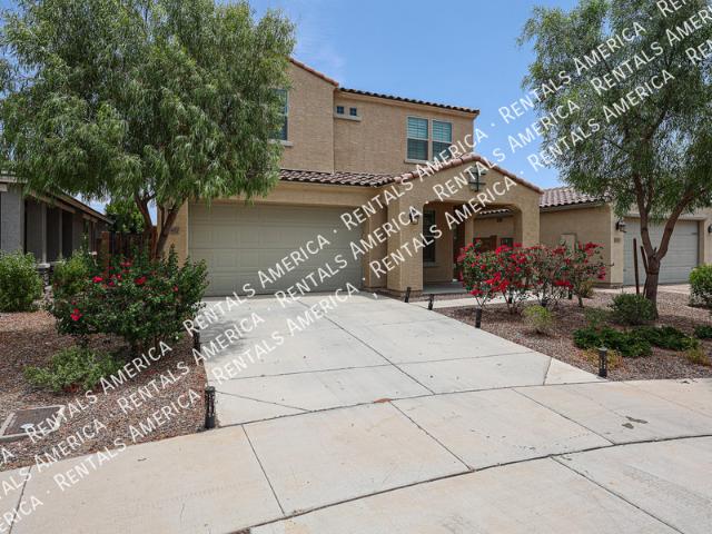 Spacious 4 Bedroom Home with Loft