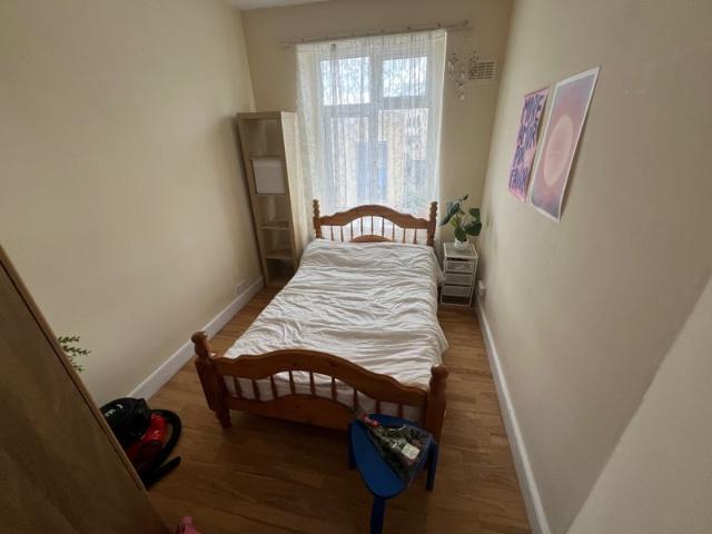 Spacious 4 Bedroom Islington
