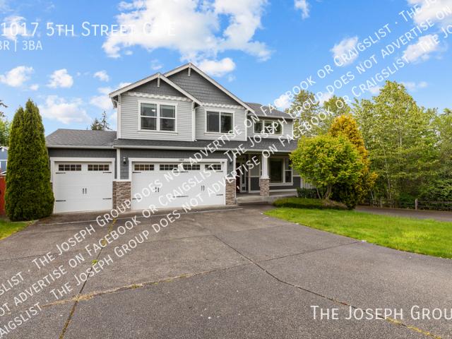 Spacious 4BD/2.5BA Edgewood Gem!