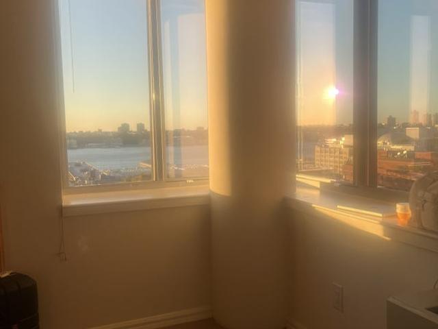 Spacious 550 Sq Ft Studio at Avalon Clinton — Leas