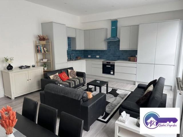Spacious 5 Bedroom 2 Bathroom Flat in Camden N7
