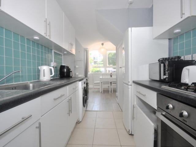 Spacious 5 Bedroom Flat in Euston!
