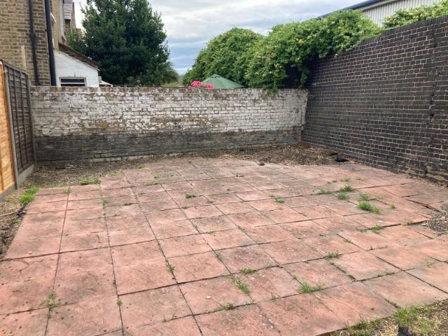 Spacious 5 Bedroom Home for Rent