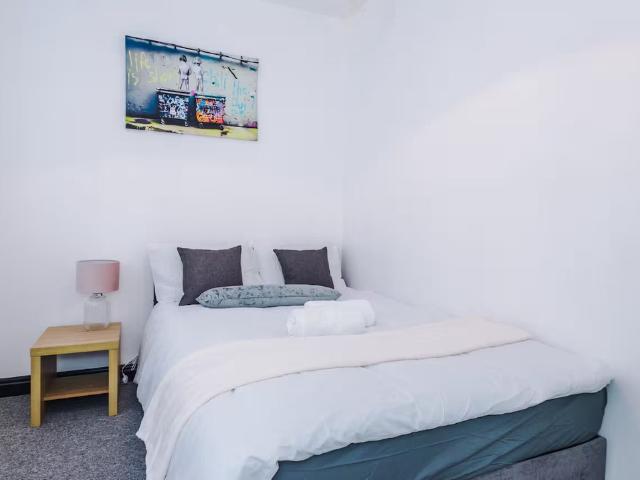 Spacious 6 Bedroom Property Perfect for Groups