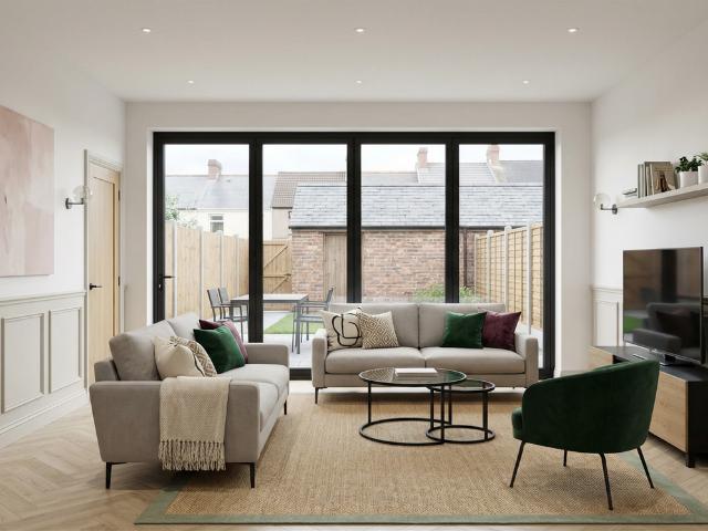 Spacious 10 bedroom en suite fully furnished property with all bills included. 10