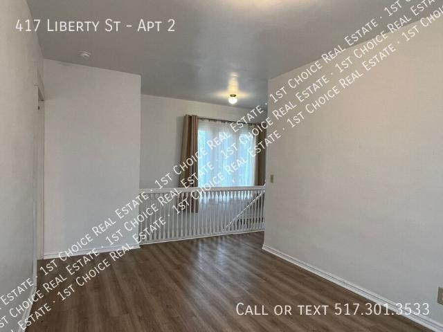 Spacious 1 BDR Apt in Old Town