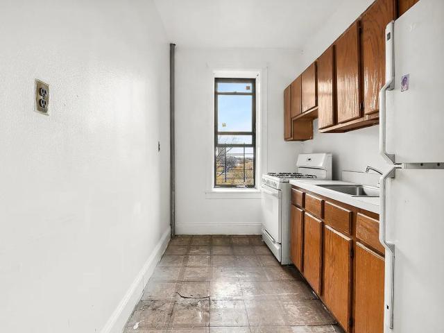 Spacious 1 bed 1 bath