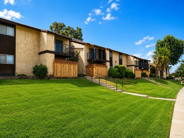 Spacious 1 Bed 1 Bath Apartment in a Peaceful Bak