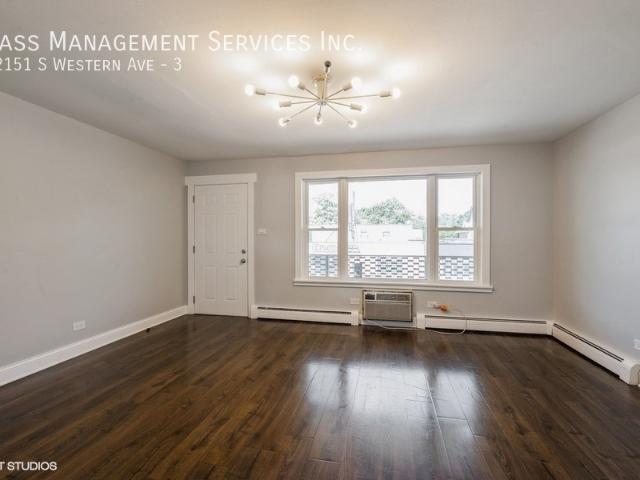 Spacious 1 Bed in Blue Island Everything Brand New