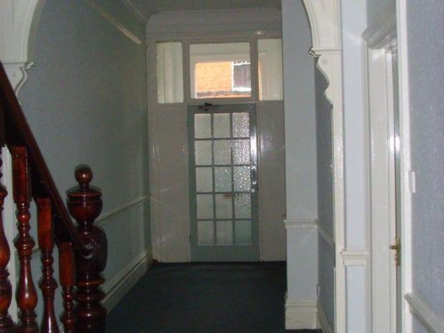Spacious 1 Bed Jesmond Flat, Private Parking