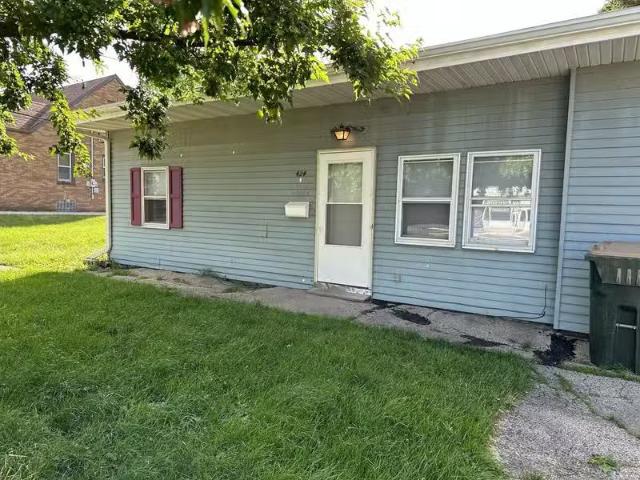 Spacious 1 Bedroom 1 Bathroom Duplex In Sun Prairie! 424 Colu.