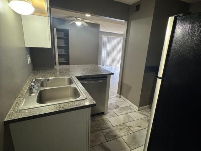 spacious 1 bedroom 2 Bedroom Apartment for Rent at 2803 New Jersey Ave, Kansas City, KS 66102 Northwest