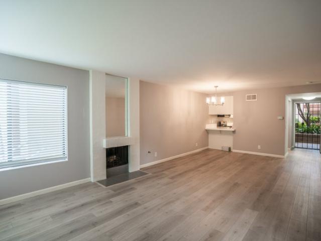 SPACIOUS 1 BEDROOM CONDO | ALL UTILITIES INCLUD