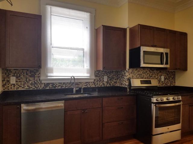 Spacious 1 Bedroom Apt. Troy Hill