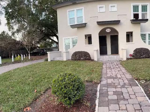 Spacious 1 Bedroom Apartment near Delaney Park 715 Delaney Pa.