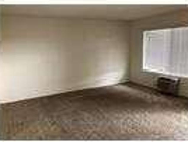 Spacious 1 bedroom apartment home. Parking Available!
