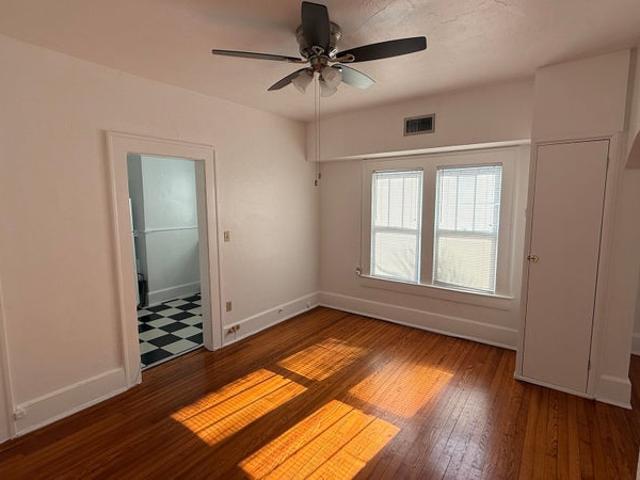 Spacious 1 Bedroom Apartment in Delaney Park_ Sq