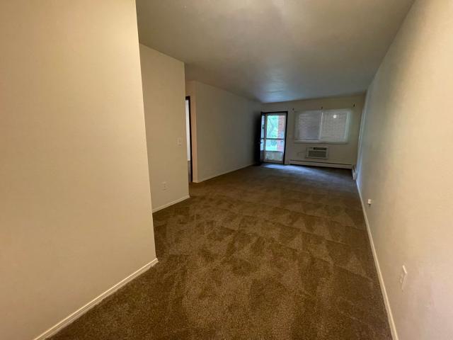 Spacious 1 bedroom apartments!