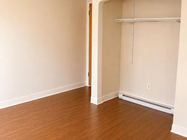 Spacious 1 Bedroom Apartments in the Heart of Mt. Lebanon * Pet Friendly * Walk to the T * Available Now * 1 Bedroom Apartment for Rent at 666 Florida Ave, Upper St. Clair, PA 15228 Mount Lebanon