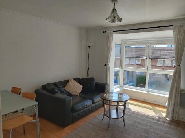 Spacious 1 bedroom flat to let in South Bermondsey