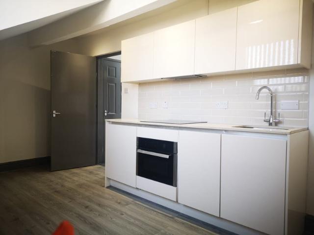 Spacious 1 Bedroom Flat Available Now