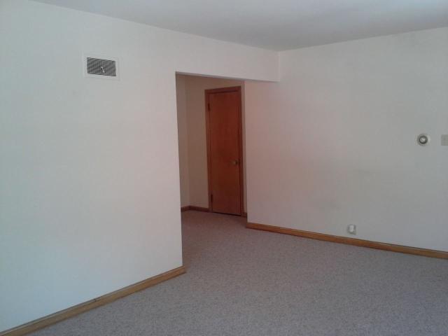 Spacious 1 BR Apt Home in 4 family building in Wauwatosa 1 Bedroom Apartment for Rent at 7608 Eagle St, Wauwatosa, WI 53213
