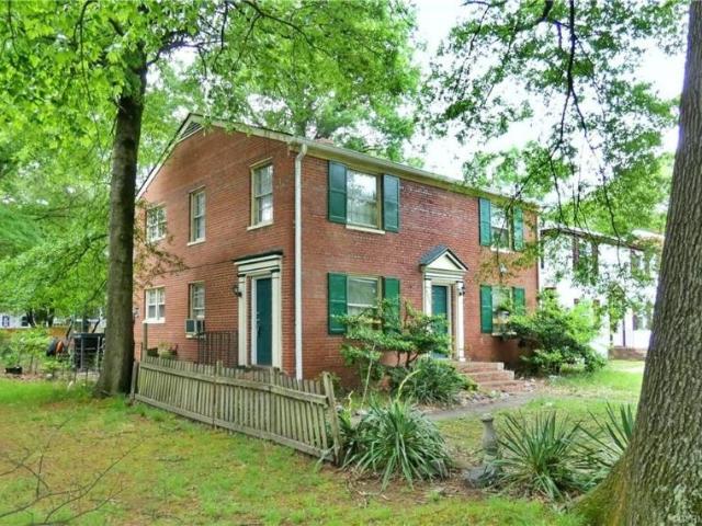Spacious 1 BR 1 BTH w Shared Kitchen