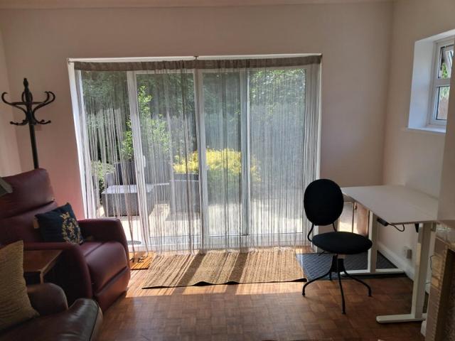 Spacious 1bed Garden Flat Bills Included