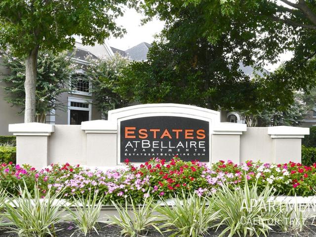 Spacious 1bed 1bath apartment in Southwest Houston! 4 weeks free