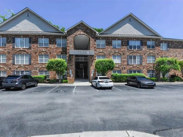 Spacious 1st Floor Condo