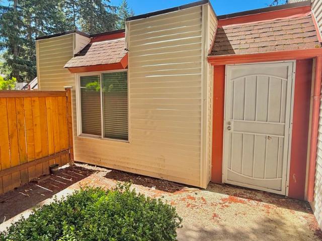 Spacious 2 Bed 1 Bath Condo in Fairwood