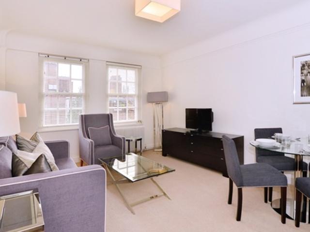 Spacious 2 Bed Apartment with Private Terrace & Garden Views in Chelsea