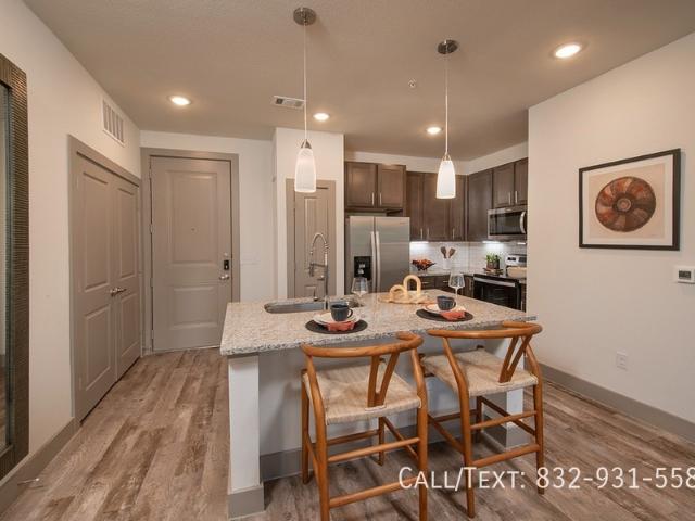 Spacious 2 Bed Near Cypress – 2 Months Free!