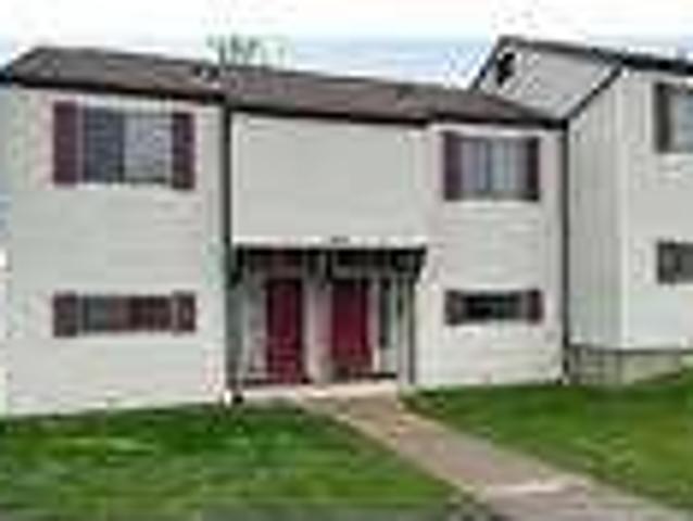 Spacious 2 Bedroom 1 1/2 Bath Townhome