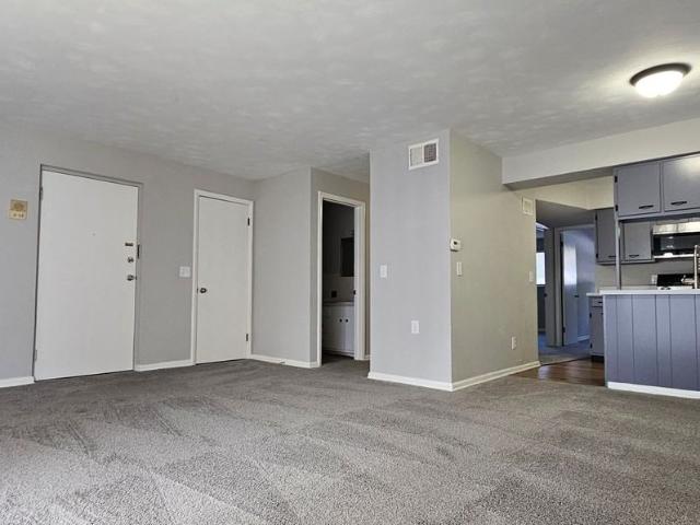 Spacious 2 bedroom 2 bath apartments in Harrison Township! 2 Bedroom Apartment for Rent at 3805 Briar Pl, Dayton, OH 45405