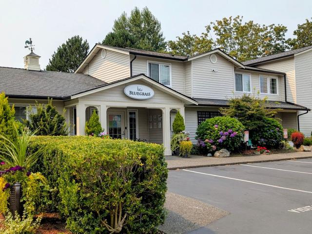 Spacious 2 Bedroom Condo in Gated Community with Pool